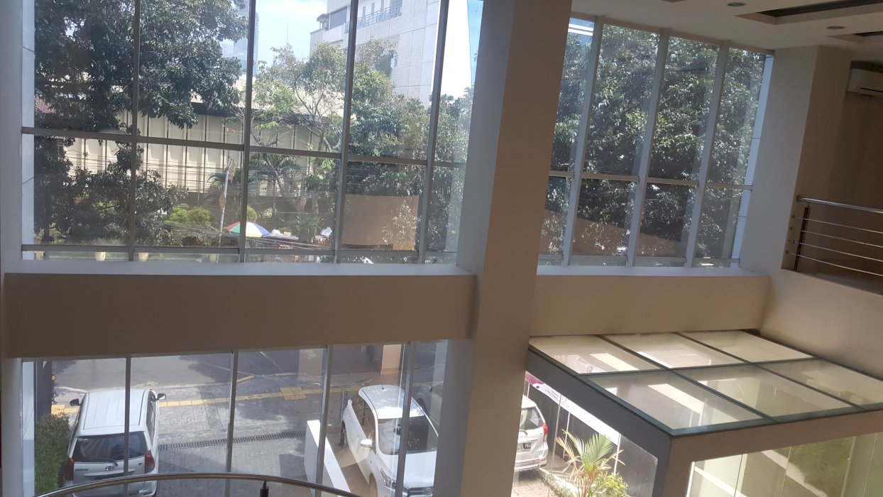 Gedung kantor di tengah Menteng. Zona Ungu. Ex kantor bank. | Dijual.co.id